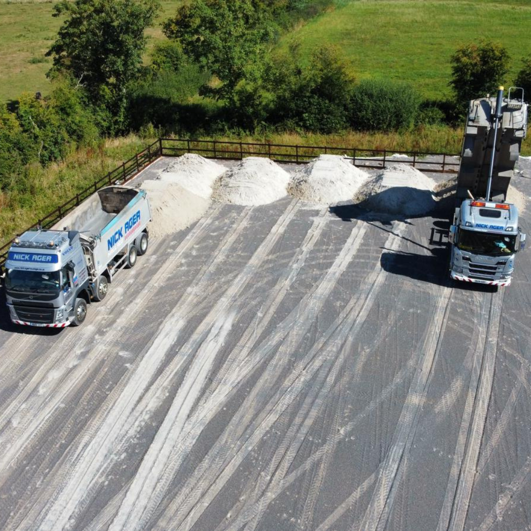 LORRIES IN ACTION – Nick Ager Haulage Ltd