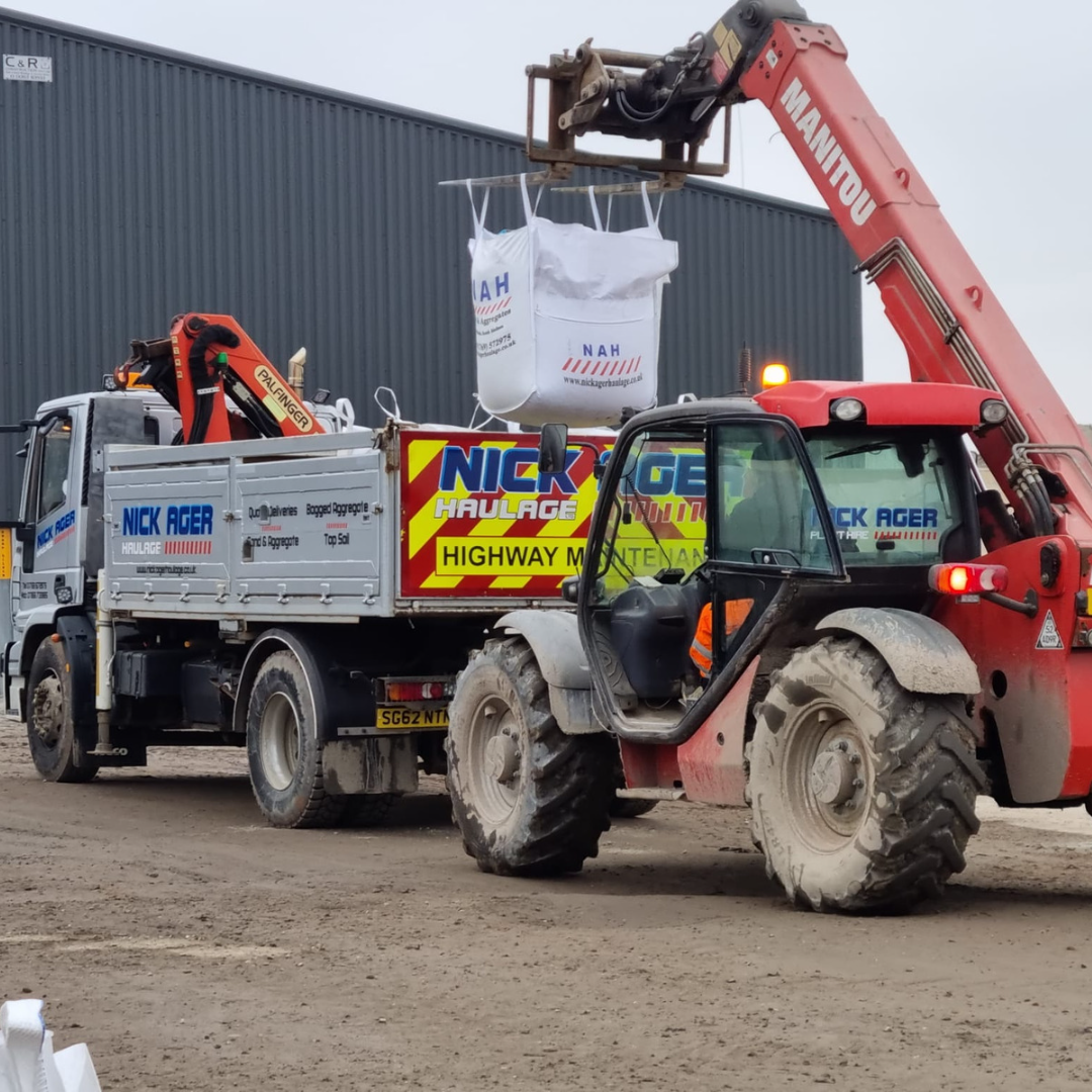 YARD IN ACTION – Haulage, Aggregate and Landscaping supplies