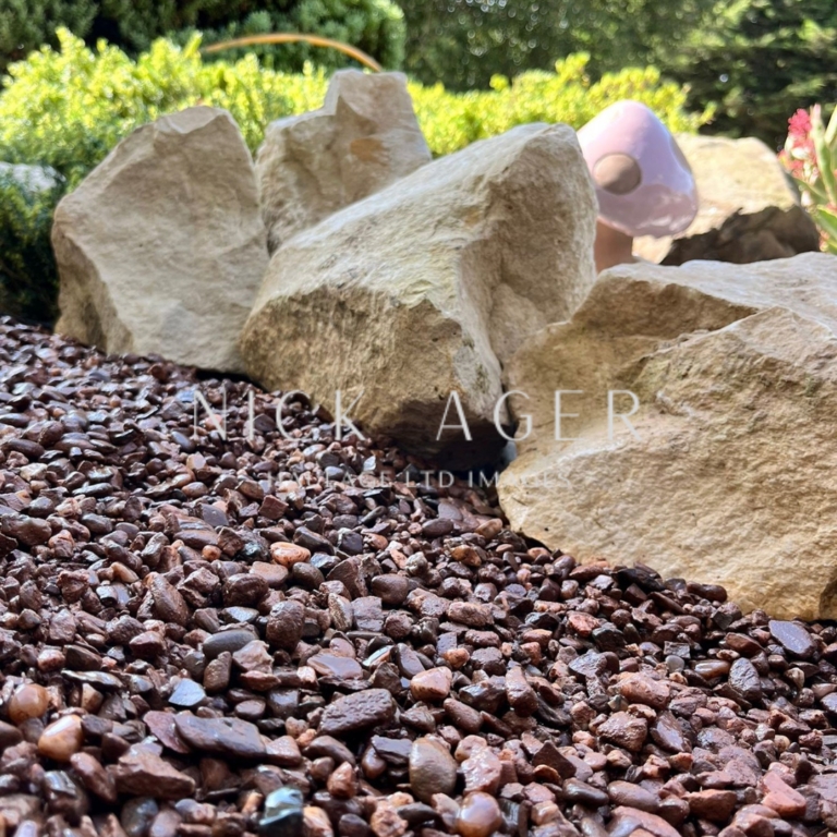Pink Rounds 10mm Bulk Bag – Haulage, Aggregate and Landscaping supplies