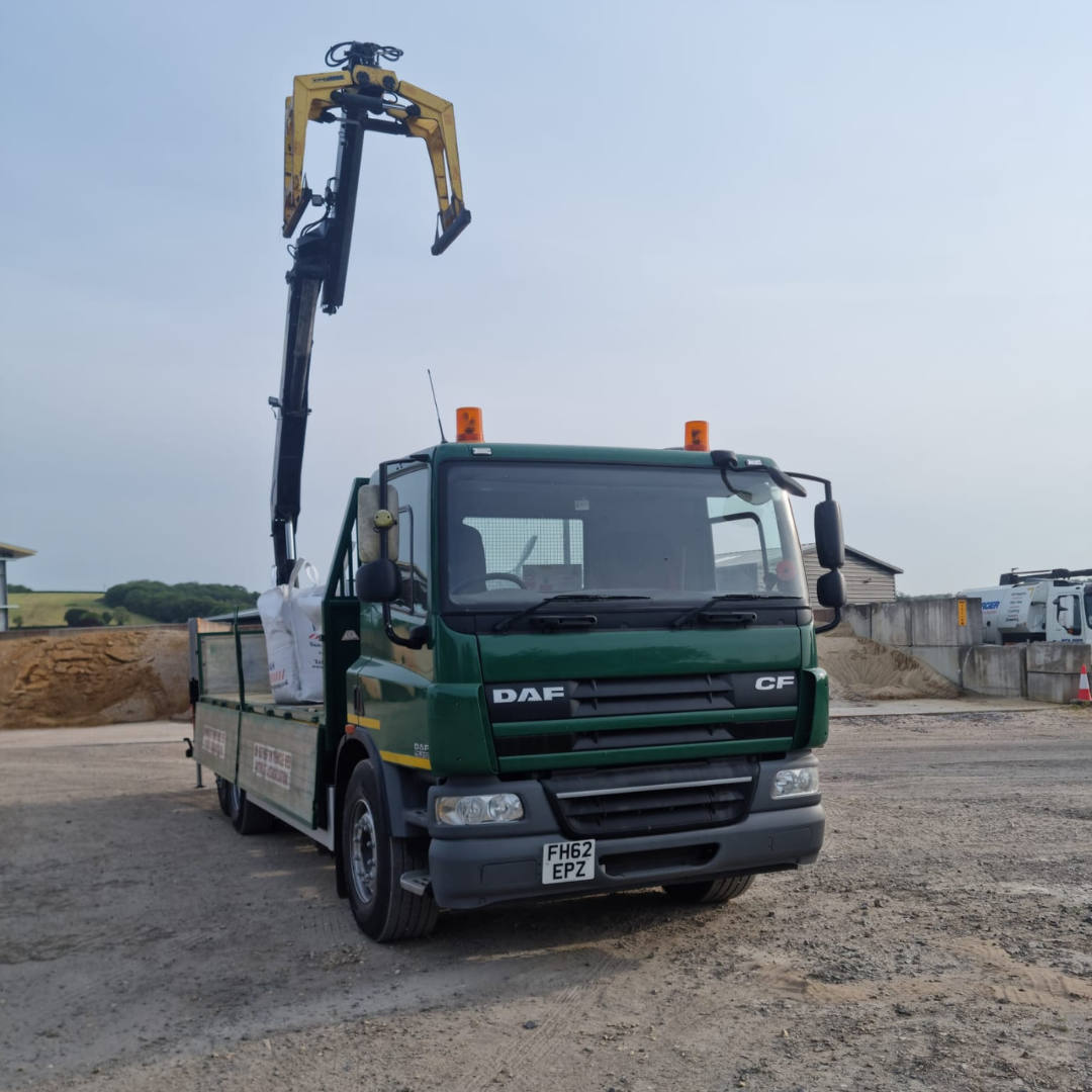Hiab – Haulage, Aggregate and Landscaping supplies