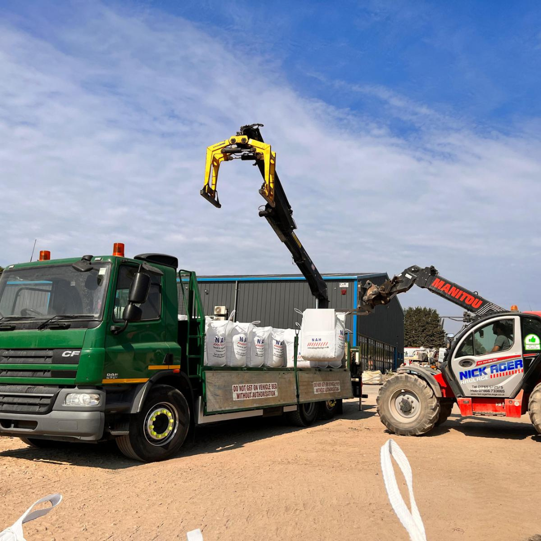 Hiab – Haulage, Aggregate and Landscaping supplies