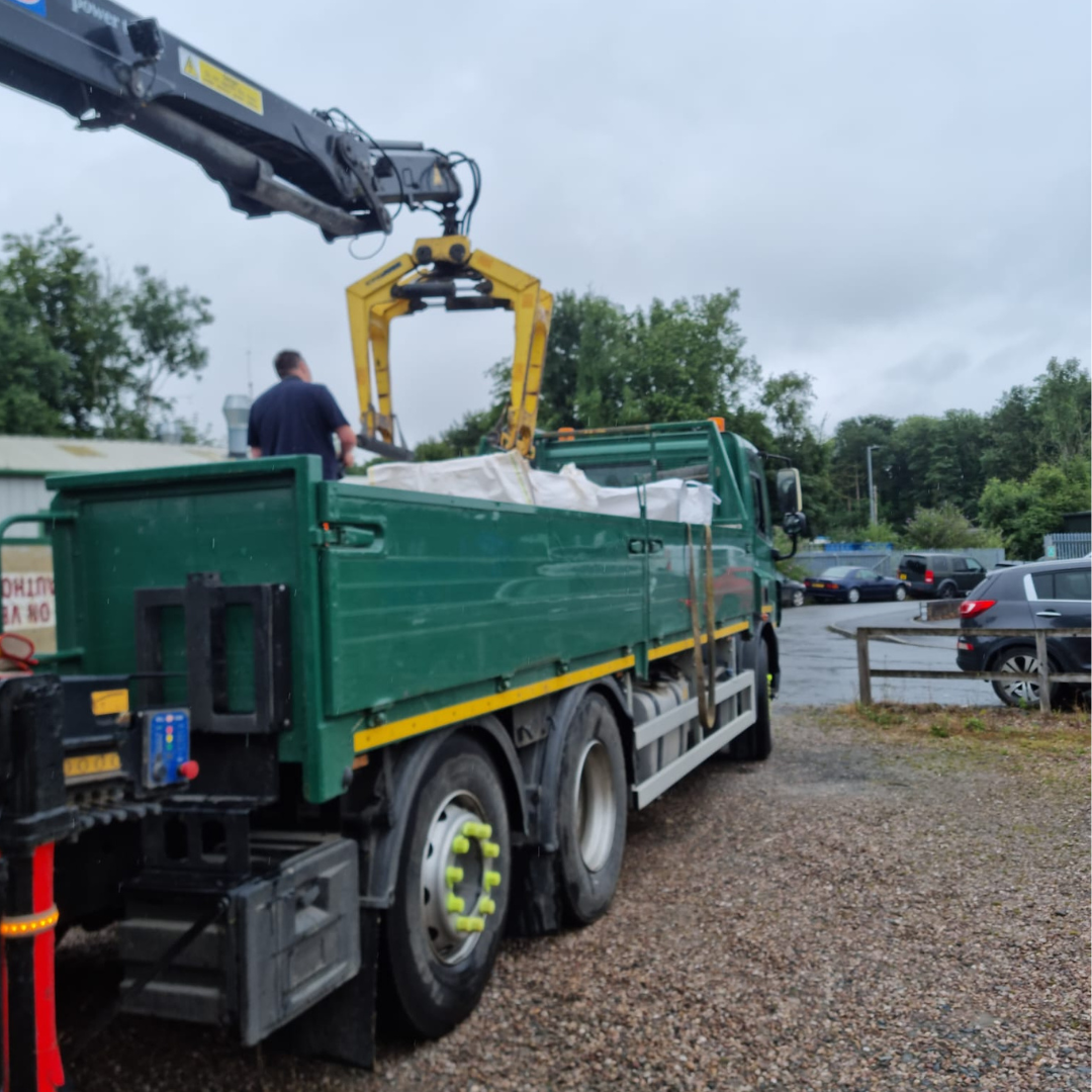 Hiab – Haulage, Aggregate and Landscaping supplies